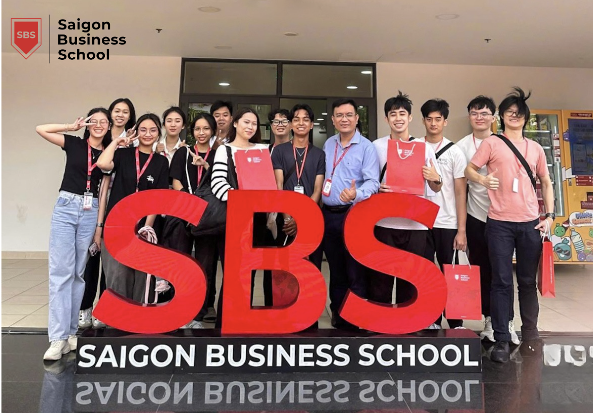 SBS Chào đón các thực tập sinh Marketing, IT và Tài chính từ Singapore và Brunei